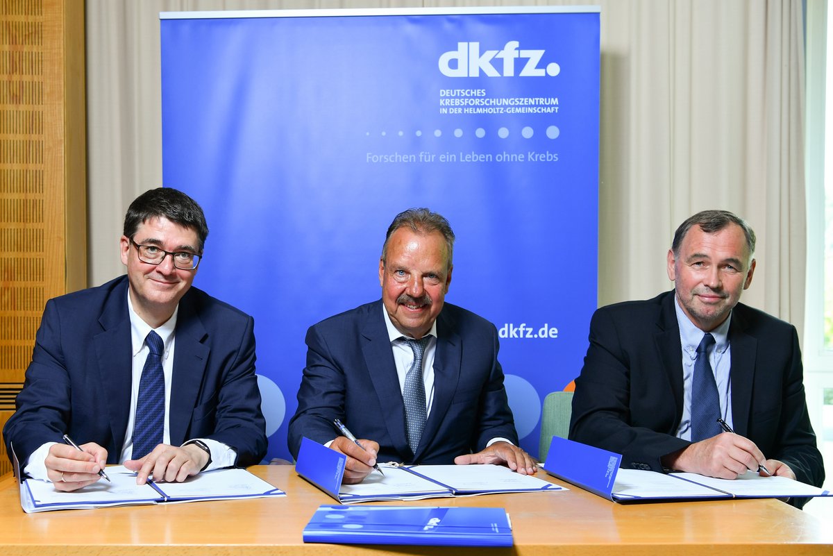 Dieter Morszeck-Stiftung: Herausragendes Engagement für das Deutsche ...