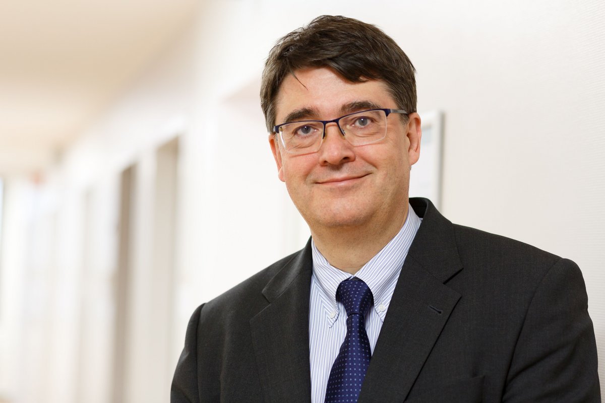 High science distinction for Michael Baumann - German Cancer Research ...