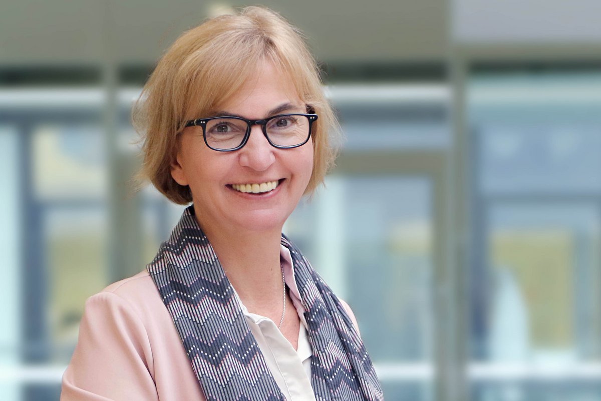 Ursula Weyrich folgt Josef Puchta als Kaufmännischer Vorstand des DKFZ ...